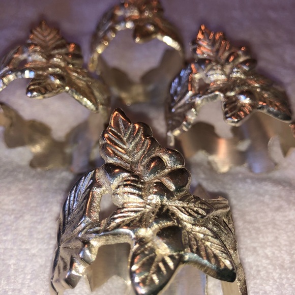 Pottery Barn | Dining | Pottery Barn Leaf Leaves Napkin Rings Set Of 4 ...